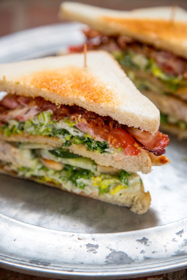 Der Sandwich Klassiker – ein köstliches Club Sandwich