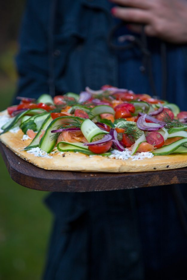 Frühlingshaftes Flatbread zum Eindruck schinden